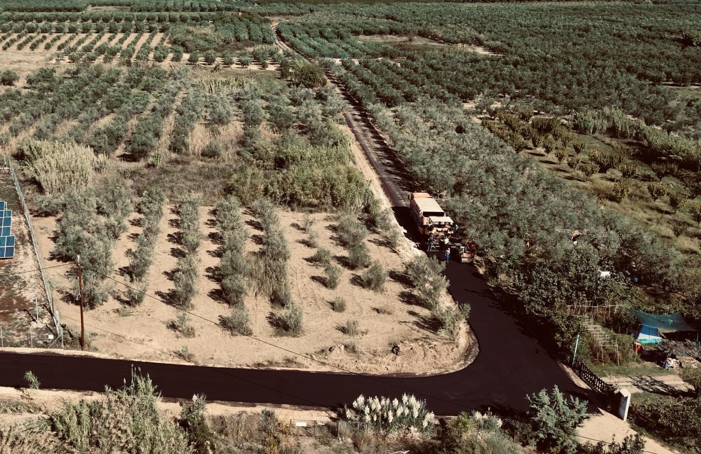 Ασφαλτόστρωση σε αγροτικό δρόμο στην Ορμύλια - Δήμος Πολυγύρου